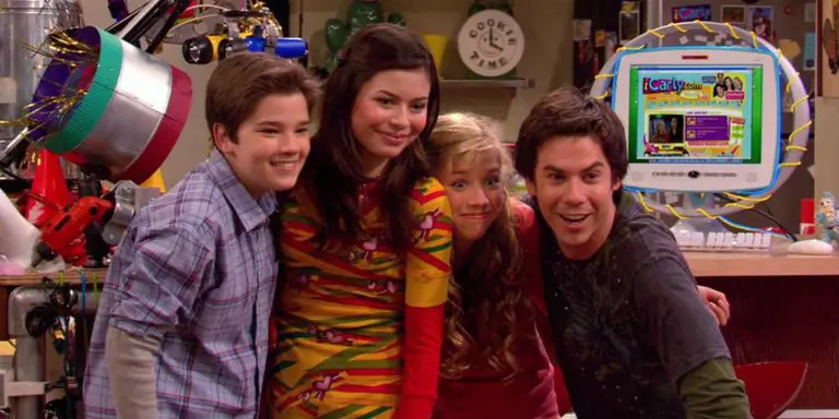 iCarly: Paramount comparte una foto de la nueva serie y así se ven los ...