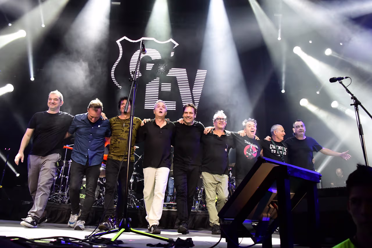 Hombres G y Enanitos Verdes ofrecen nostálgico concierto en la CDMX ...