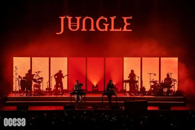 'Keep Moving': Jungle convirtió el Palacio de los Deportes en una ...